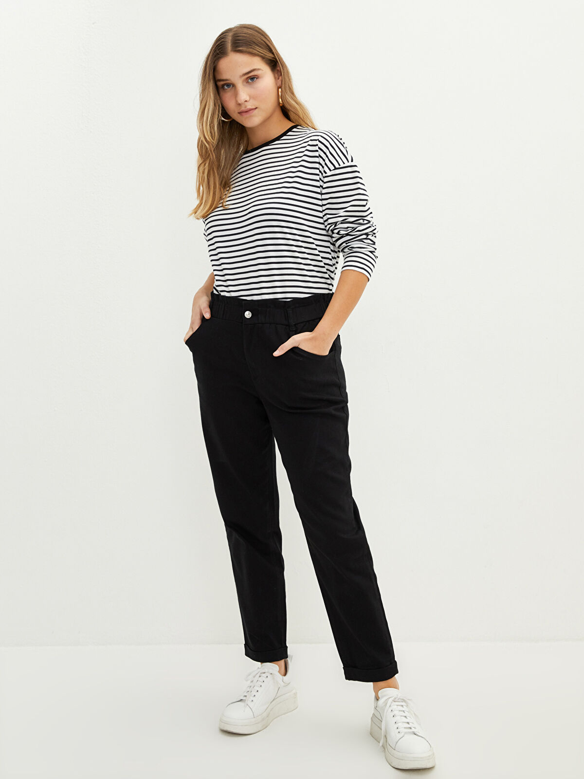 Büyük Beden Beli Lastikli Standart Fit Düz Cep Detaylı Kadın Havuç Pantolon