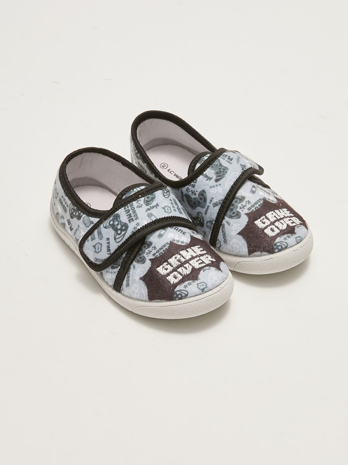 Baskılı Cırt Cırtlı Erkek Çocuk Panduf