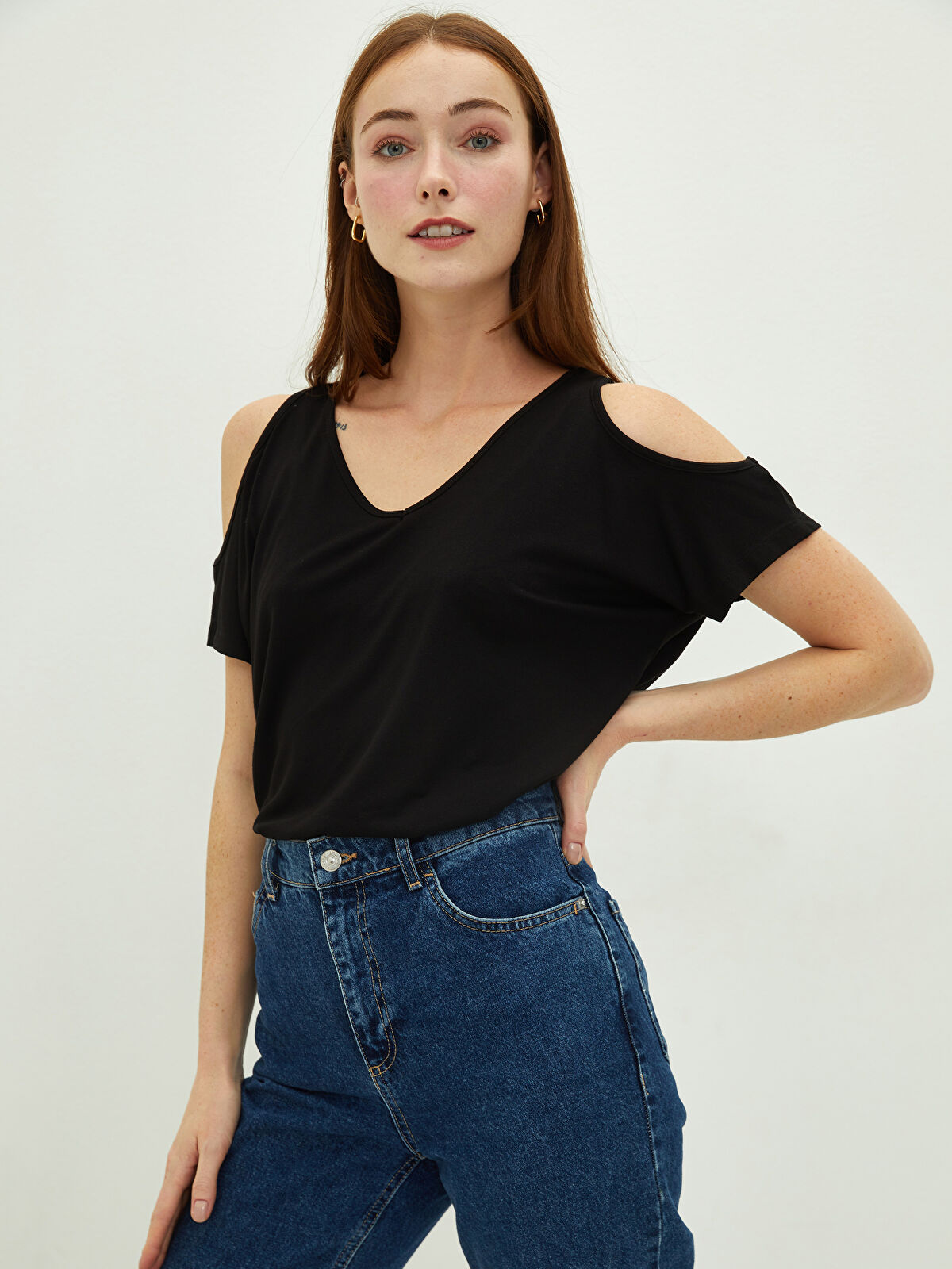 LCW CLASSIC V Yaka Düz Kısa Kollu Krep Kadın Tişört