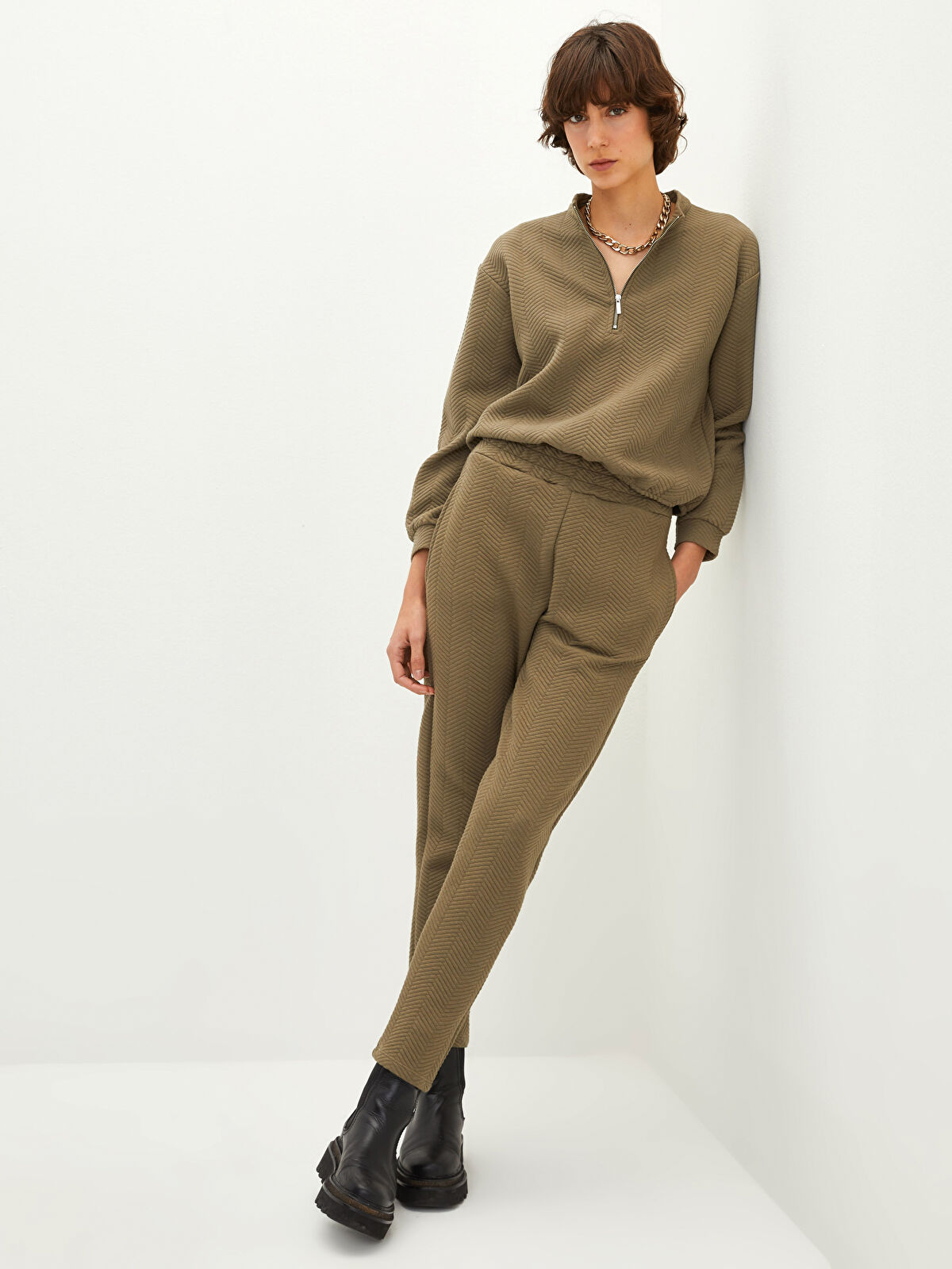 LCW VISION Beli Lastikli Kapitone Desenli Kadın Eşofman Altı LCW VISION Beli Lastikli Kapitone Desenli Kadın Eşofman Altı