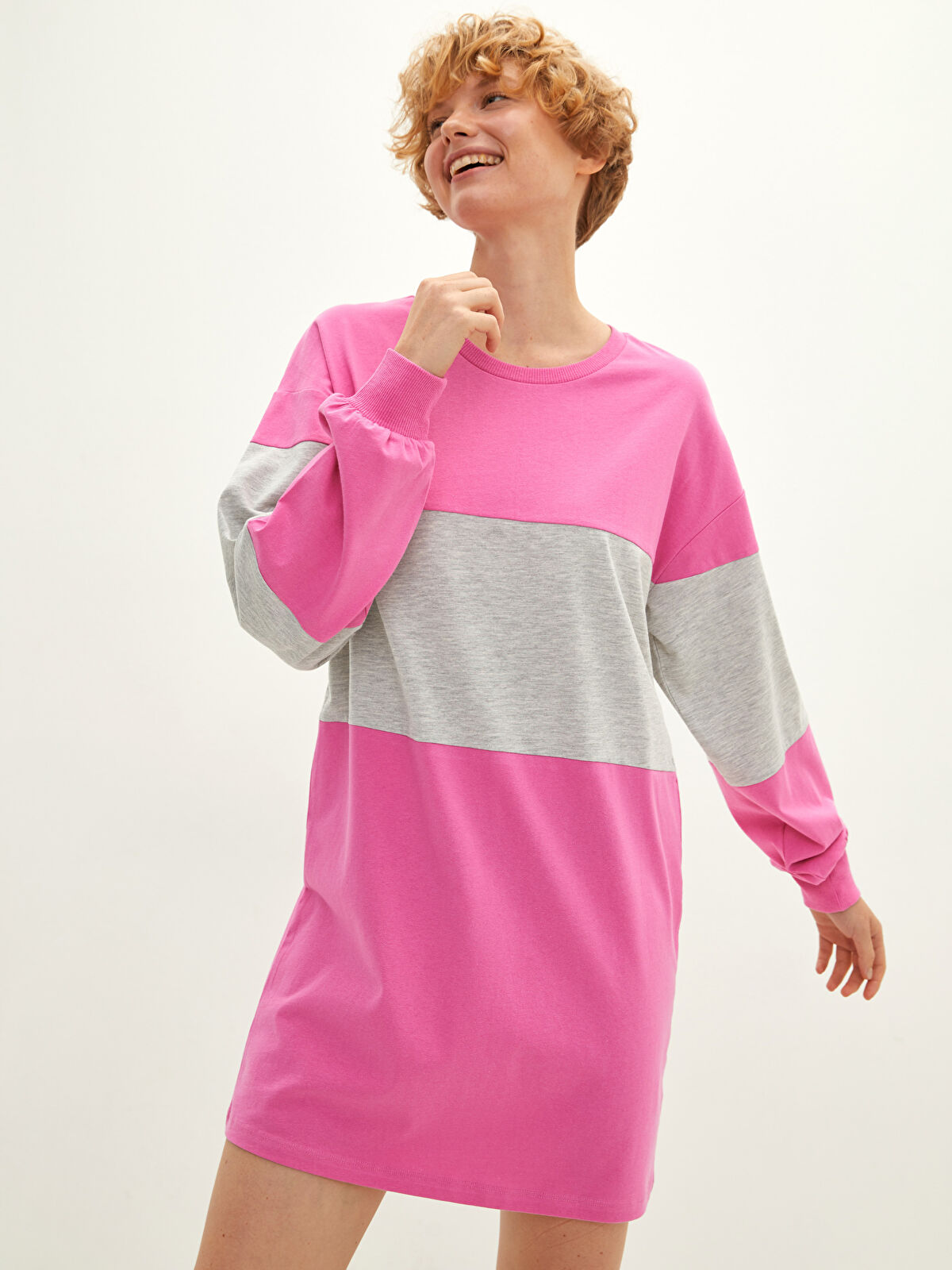 LCW CASUAL Bisiklet Yaka Renk Bloklu Uzun Kollu Pamuklu Kadın Elbise LCW CASUAL Bisiklet Yaka Renk Bloklu Uzun Kollu Pamuklu Kadın Elbise