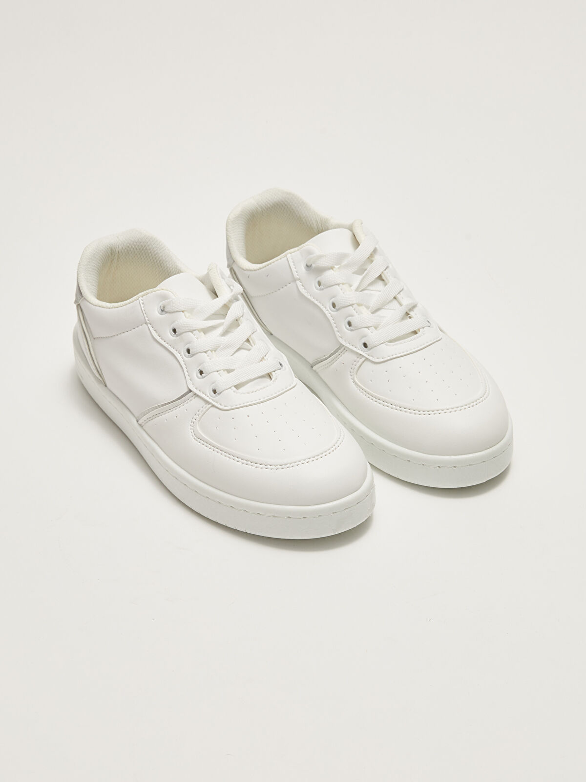 Deri Görünümlü Bağcıklı Kadın Spor Ayakkabı