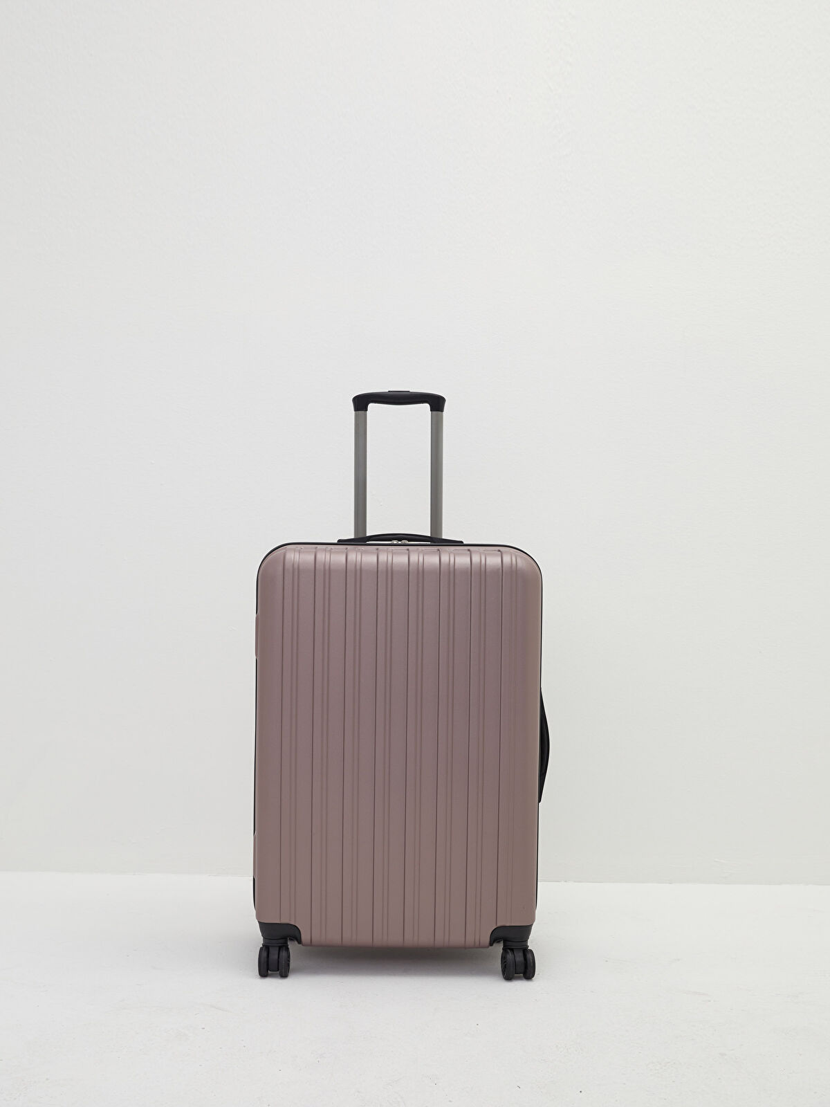 Küçük Boy Çekme Mekanizmalı Valiz