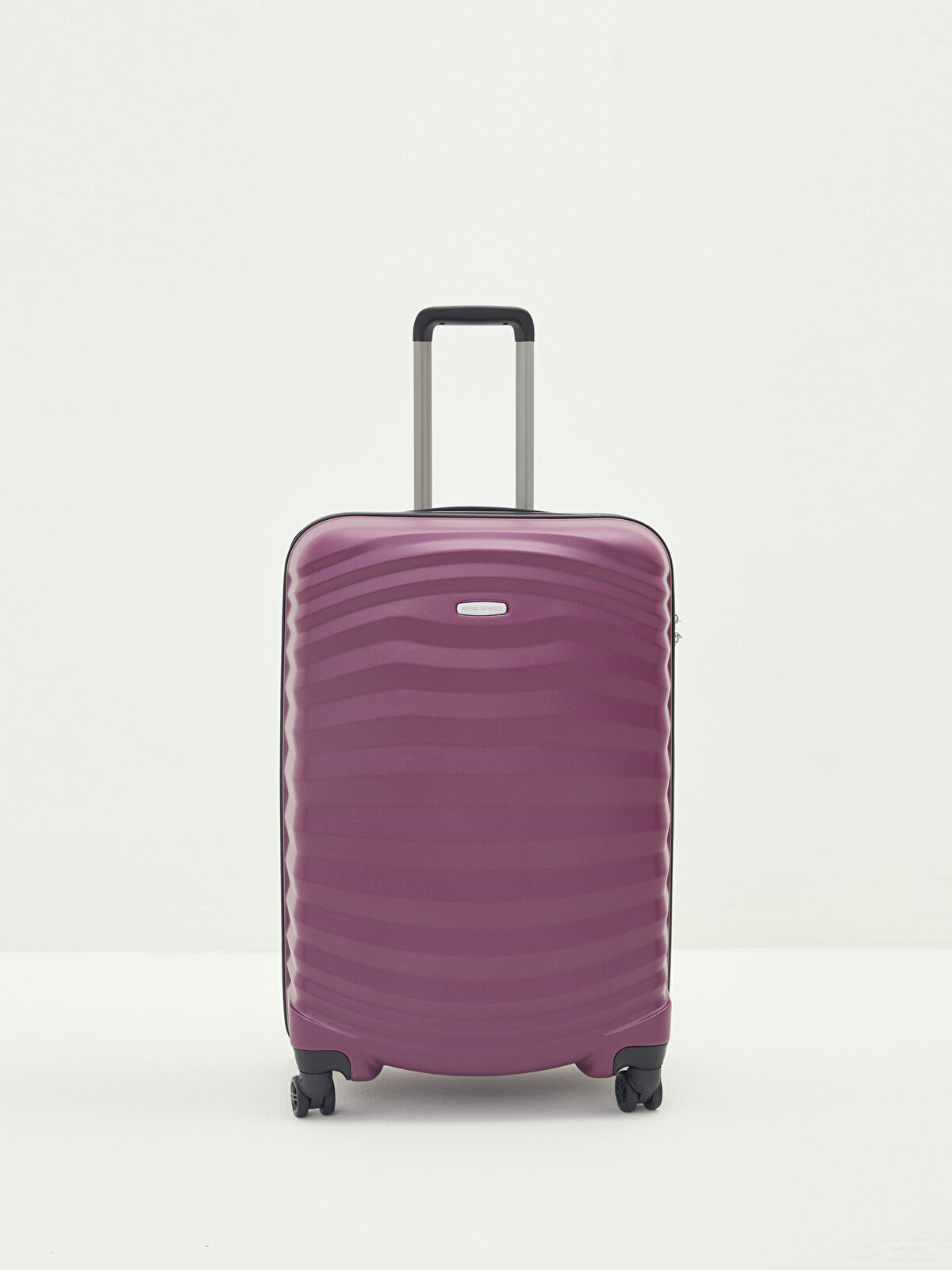 Orta Boy Çekme Mekanizmalı Valiz