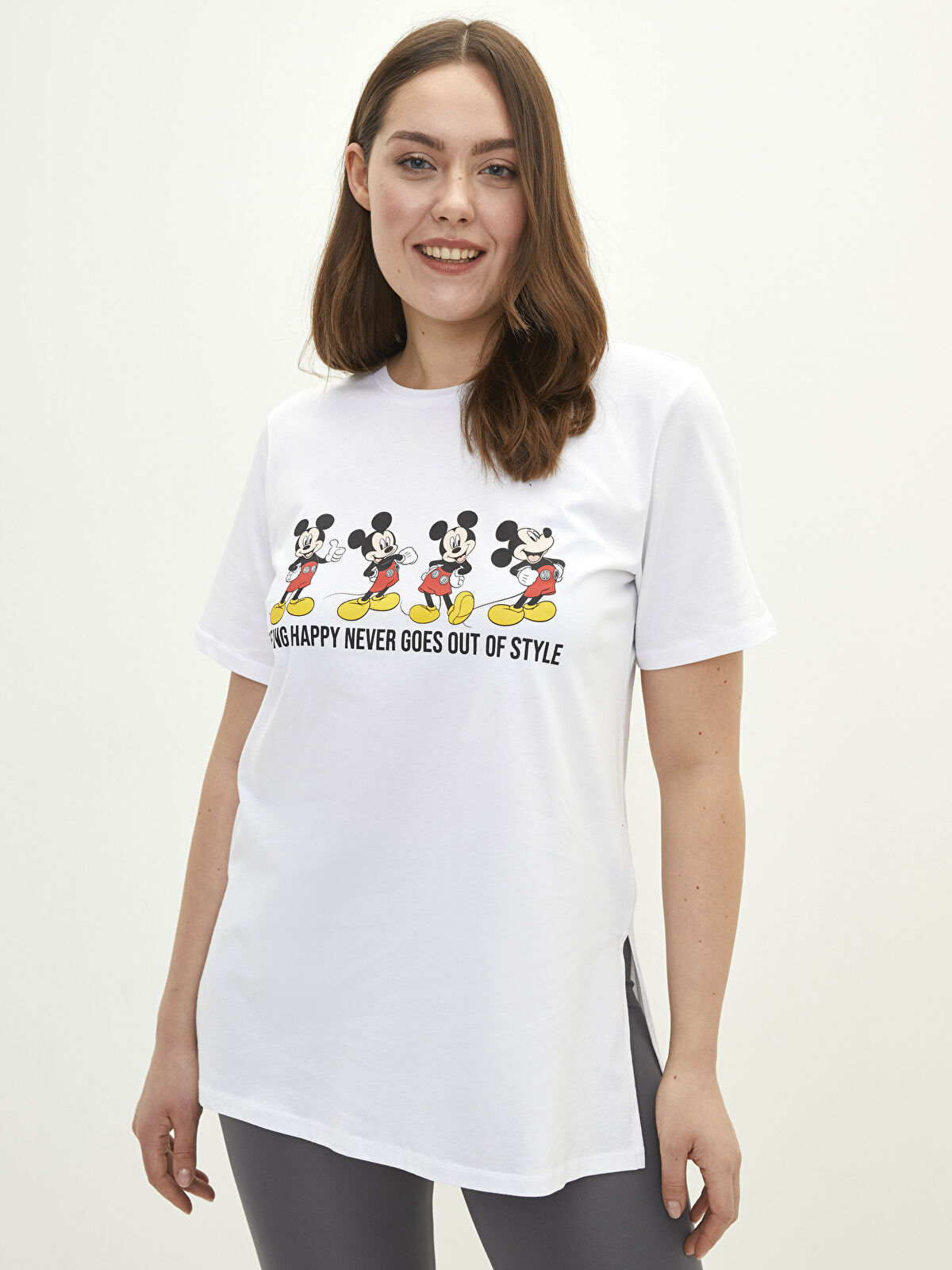 Büyük Beden Bisiklet Yaka Mickey Mouse Baskılı Kısa Kollu Pamuklu Kadın Tişört