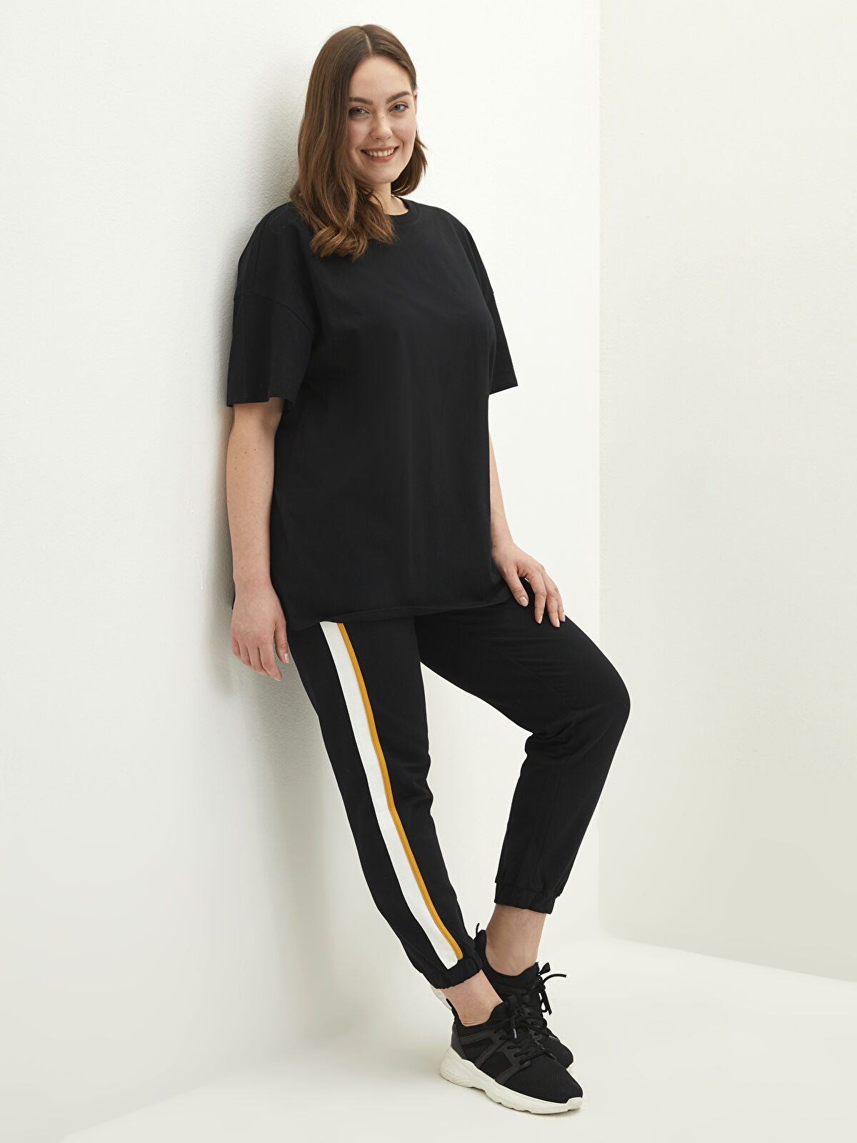 Büyük Beden Beli Lastikli Şerit Detaylı Kadın Eşofman Altı