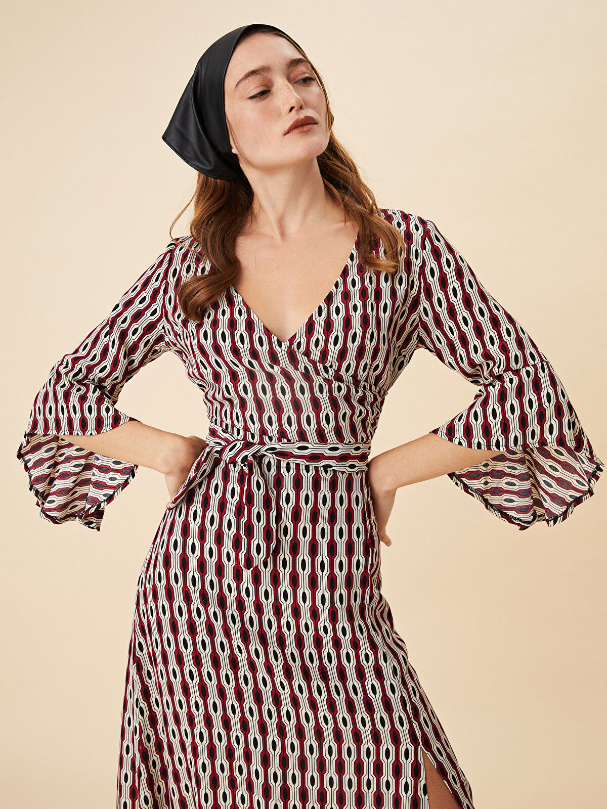 LCW CASUAL Kruvaze Yaka Desenli Uzun Kollu Maroken Kumaş Kadın Bluz