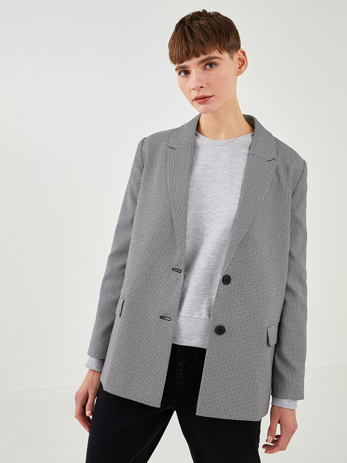 Slim Fit Önden Düğmeli Ekose Uzun Kollu Kadın Blazer Ceket