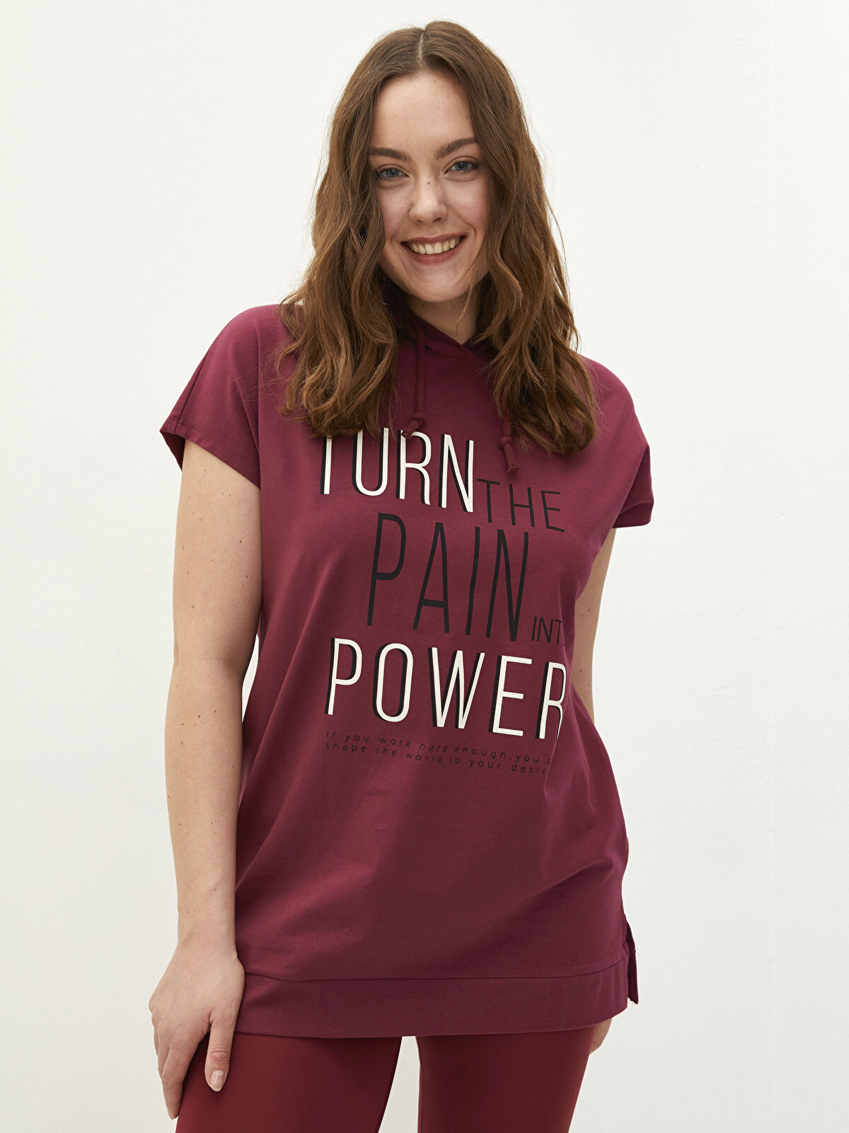 Büyük Beden Kapüşonlu Yazı Baskılı Kısa Kollu Kadın Sweatshirt