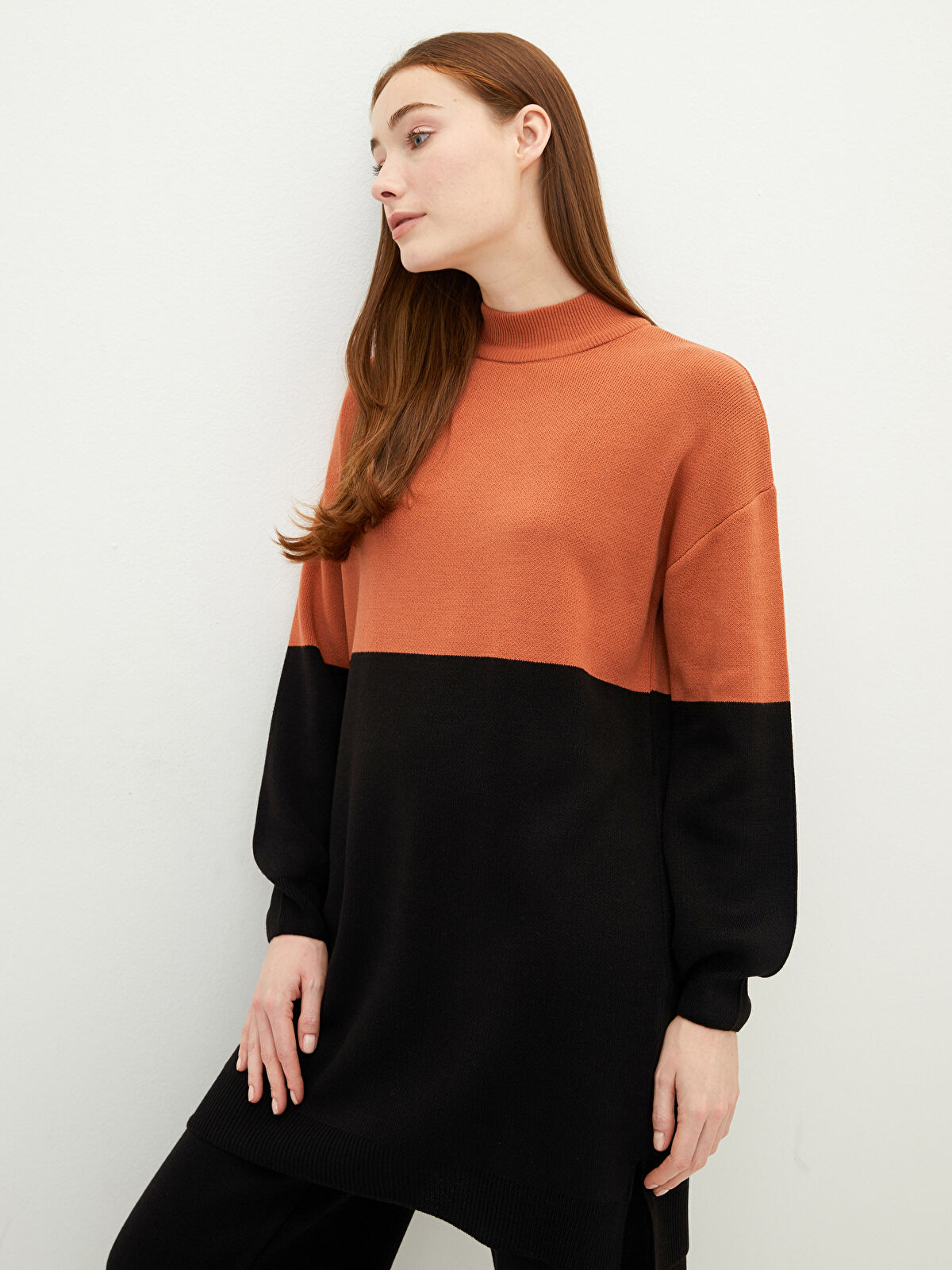 MODEST Dik Yaka Renk Bloklu Uzun Kollu Kadın Triko Tunik