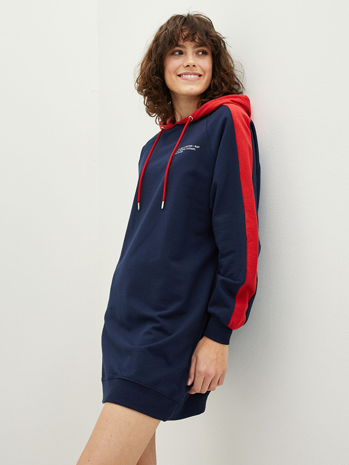 LCW CASUAL Kapüşonlu Renk Bloklu Uzun Kollu Kadın Elbise