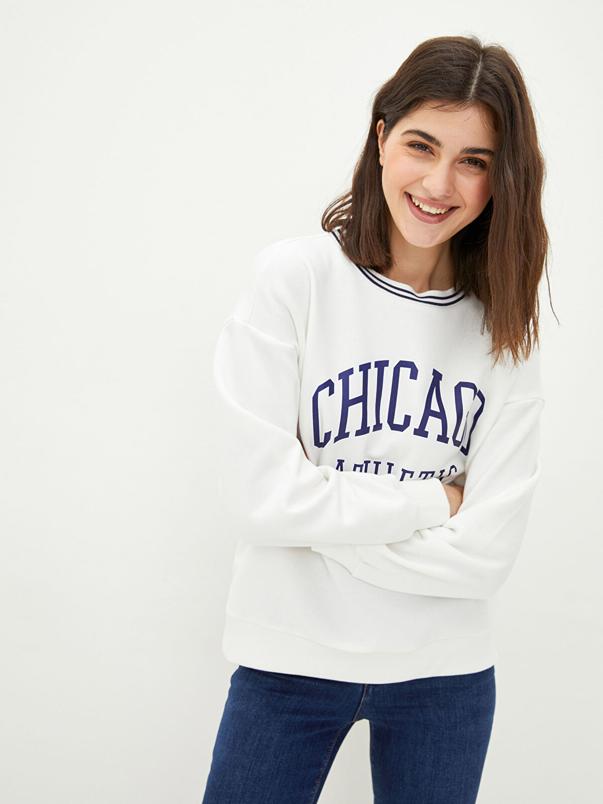 LCW CASUAL Bisiklet Yaka Slogan Baskılı Uzun Kollu Kadın Sweatshirt