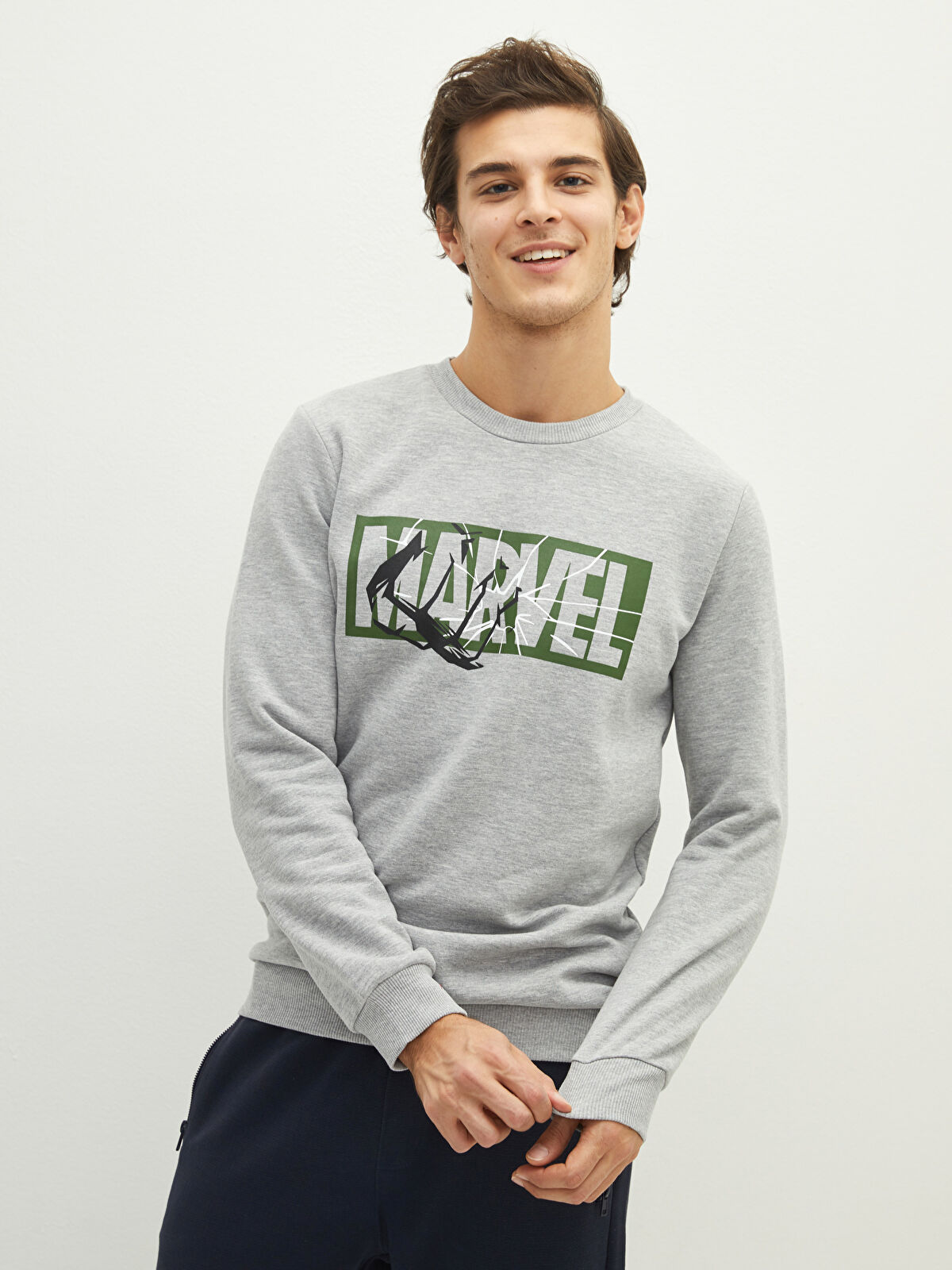 LCW CASUAL Kapüşonlu Uzun Kollu Marvel Baskılı Kalın Erkek Sweatshirt