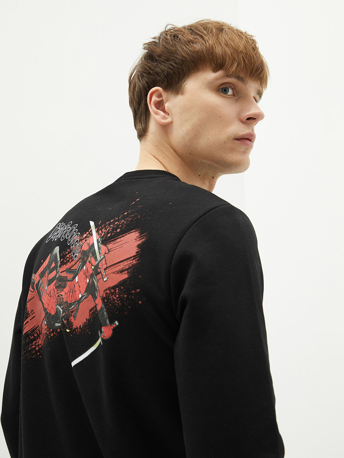 LCW CASUAL Bisiklet Yaka Uzun Kollu Deadpool Baskılı Erkek Sweatshirt LCW CASUAL Bisiklet Yaka Uzun Kollu Deadpool Baskılı Erkek Sweatshirt