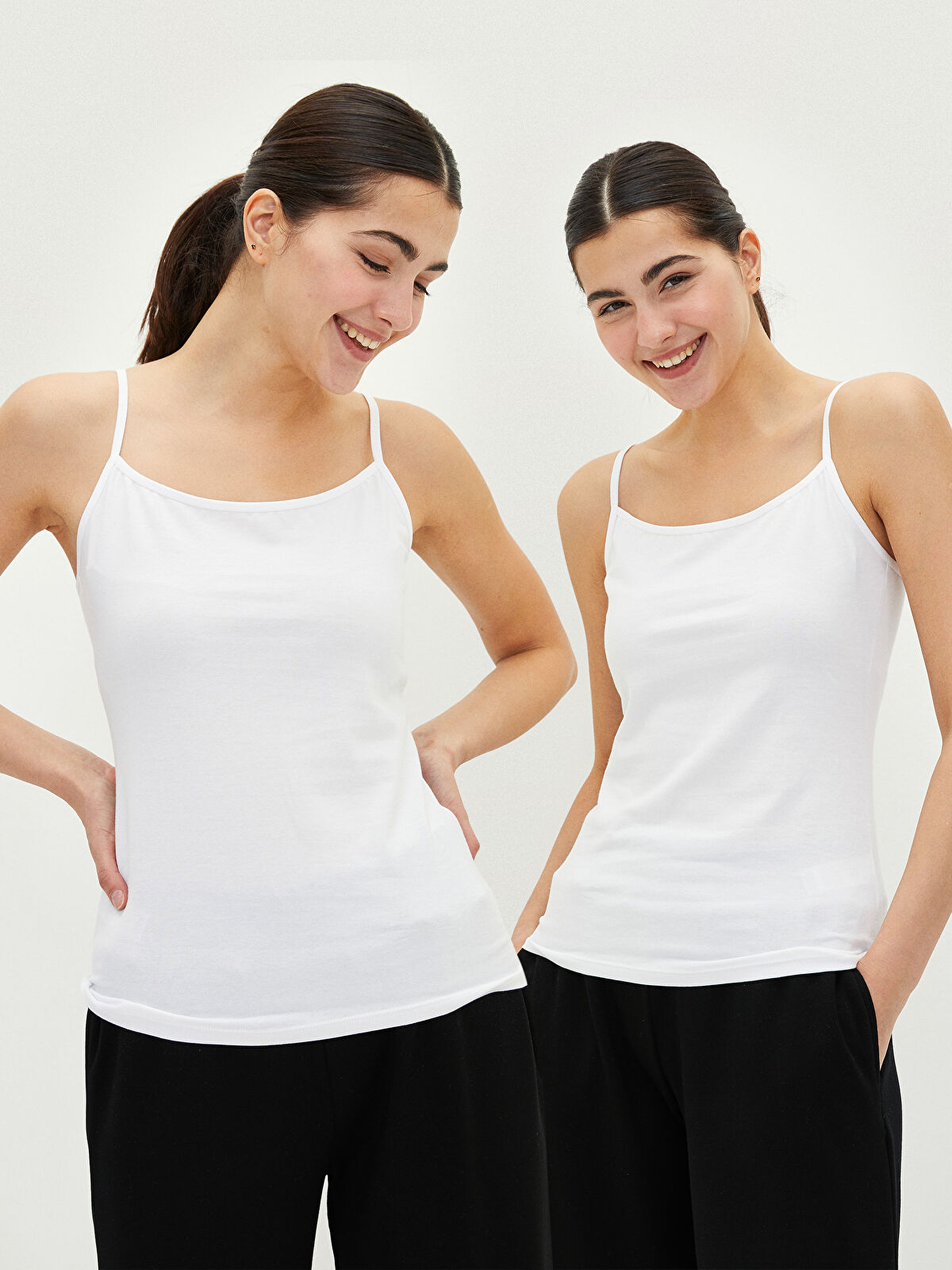 LCW DREAM Kare Yaka Askılı Düz Kadın Atlet 2'li Paket LCW DREAM Kare Yaka Askılı Düz Kadın Atlet 2'li Paket