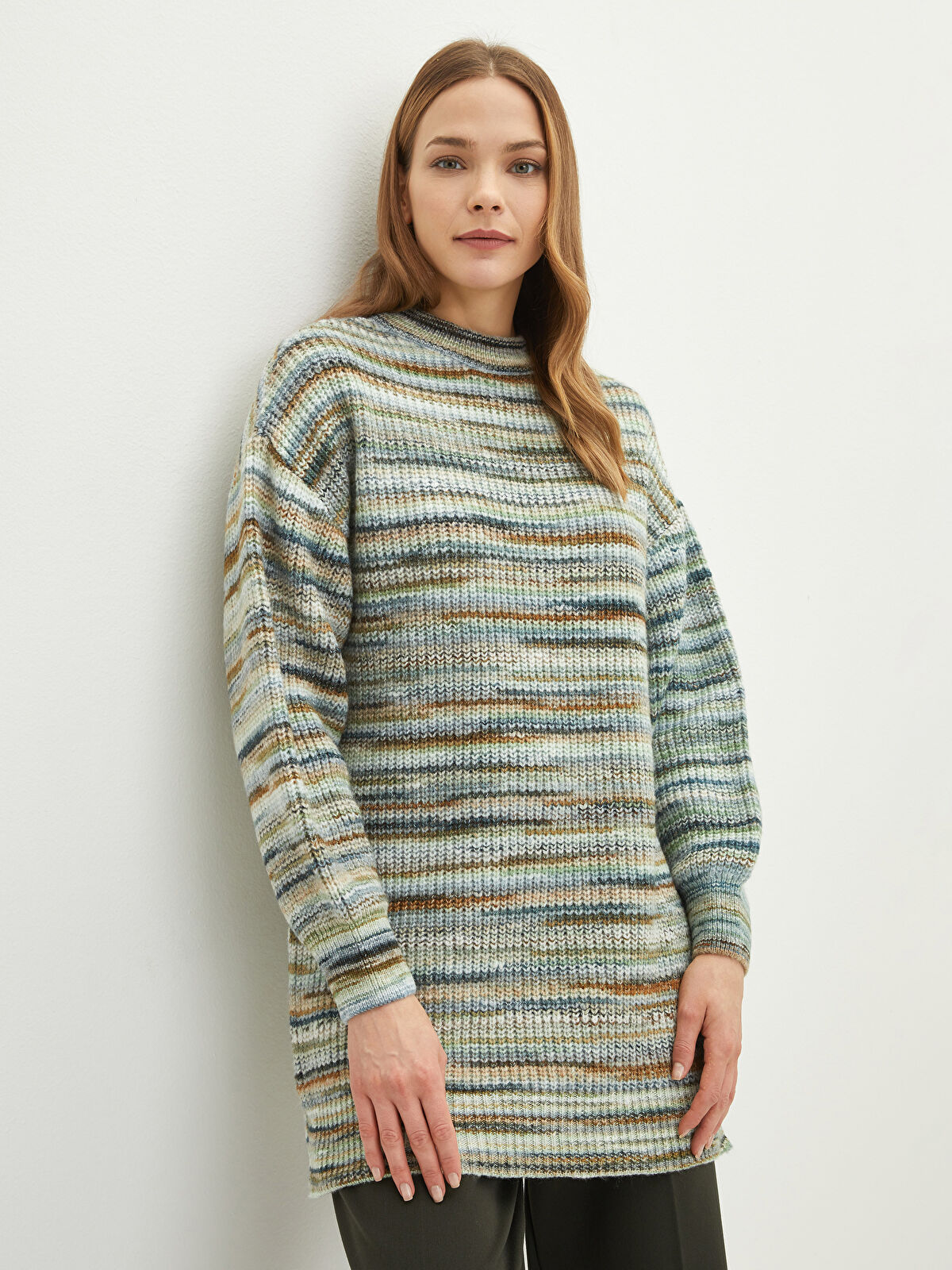 MODEST Dik Yaka Kendinden Desenli Uzun Kollu Kadın Triko Tunik