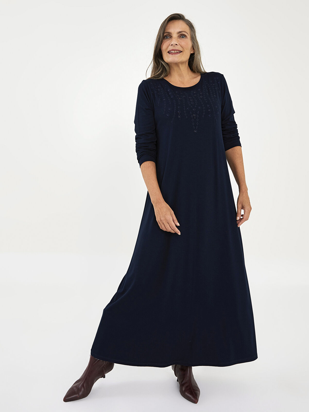 LCW GRACE Bisiklet Yaka Nakışlı Uzun Kollu Pamuklu Kadın Elbise