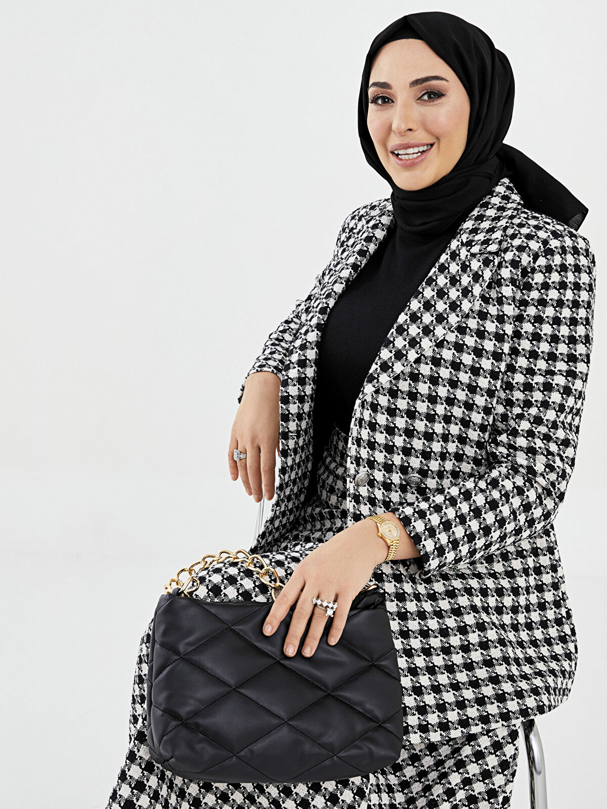 Zincir Askılı Kapitone Kadın Kol Çantası