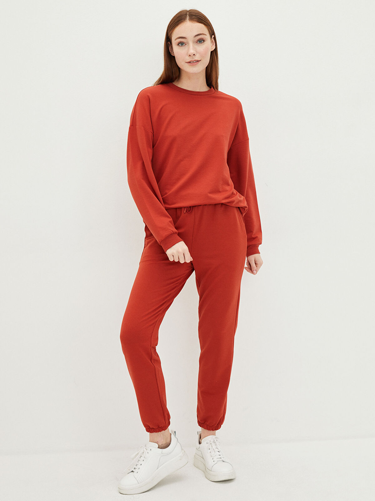 LCW BASIC Beli Lastikli Bağlamalı Cep Detaylı Kadın Jogger Eşofman Altı LCW BASIC Beli Lastikli Bağlamalı Cep Detaylı Kadın Jogger Eşofman Altı
