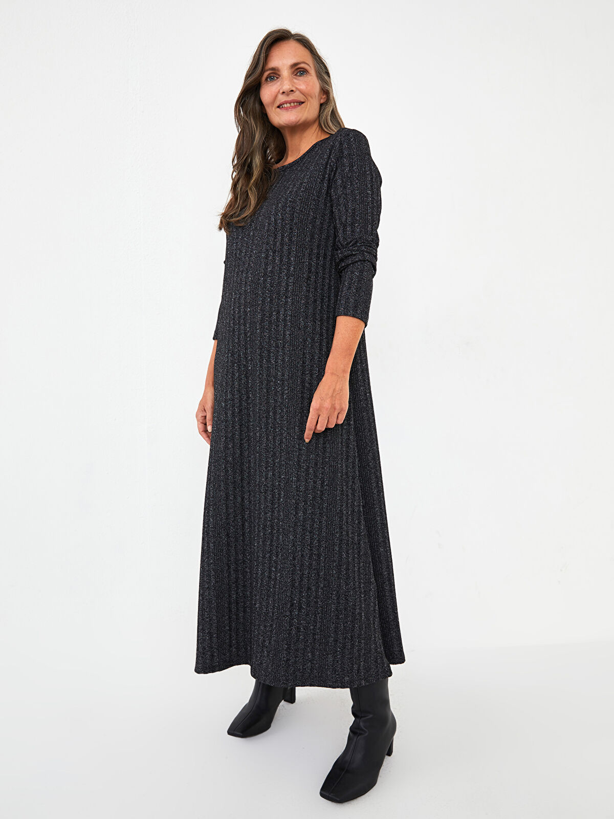 LCW GRACE Bisiklet Yaka Düz Uzun Kollu A Kesim Kaşkorse Kumaş Kadın Elbise