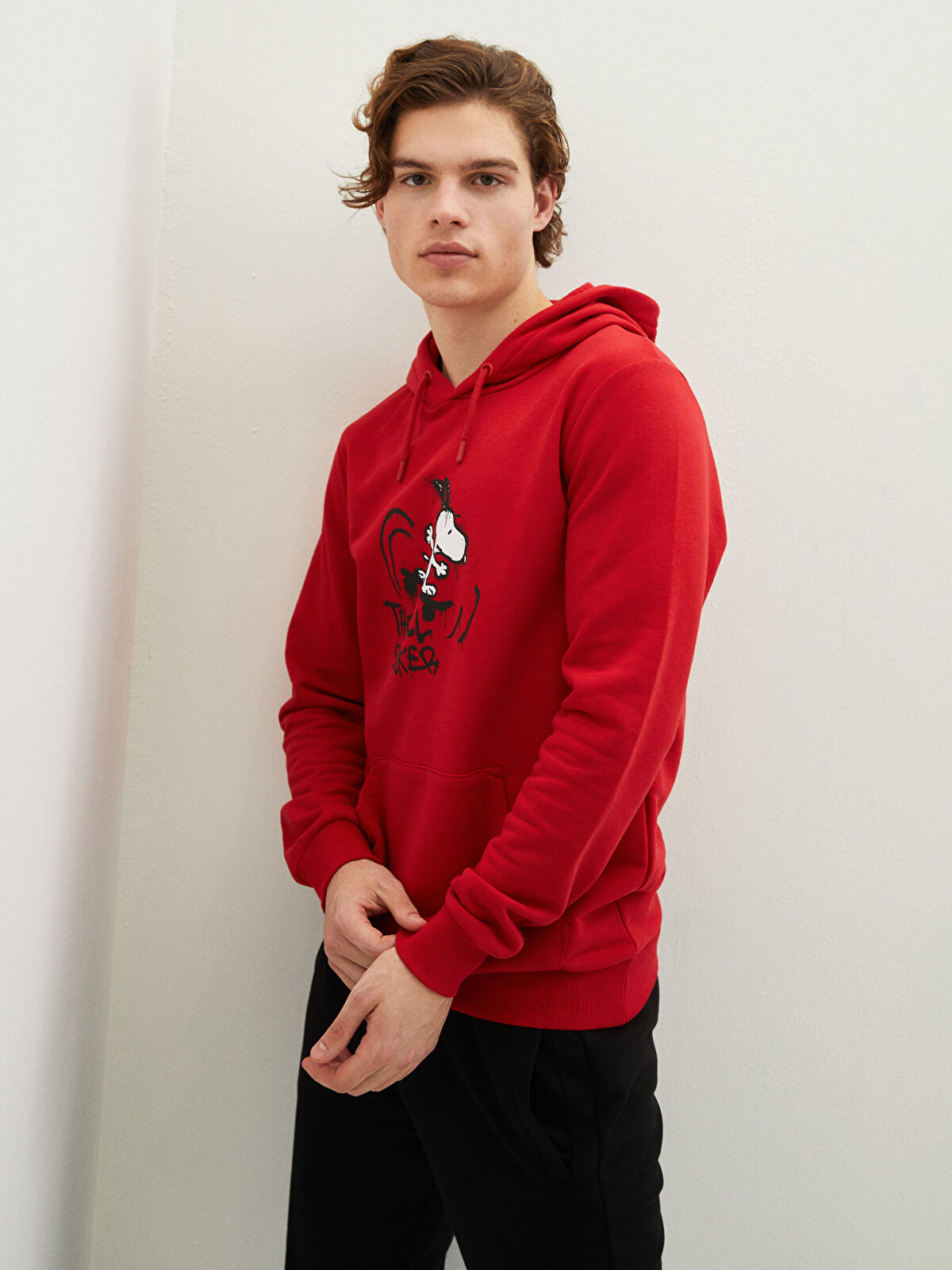 LCW CASUAL Kapüşonlu Uzun Kollu Snoopy Baskılı Erkek Sweatshirt LCW CASUAL Kapüşonlu Uzun Kollu Snoopy Baskılı Erkek Sweatshirt