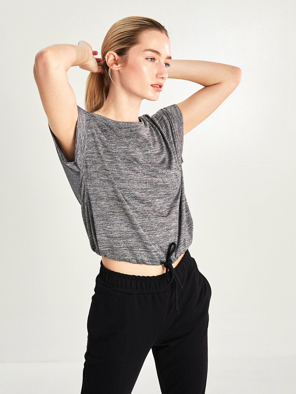 LCW ACTIVE Bisiklet Yaka Düz Kısa Kollu Kadın Spor Tişört