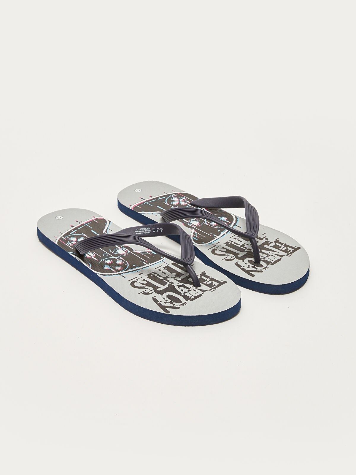 Slogan Baskılı Parmak Arası Erkek Plaj Terliği