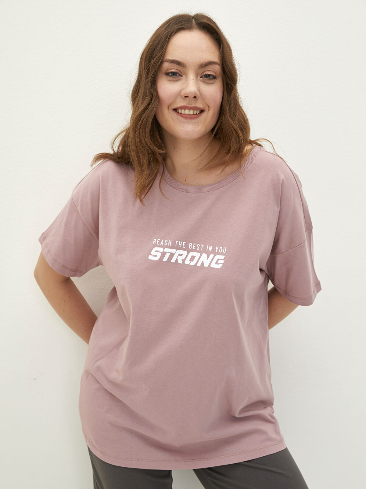 Büyük Beden Bisiklet Yaka Yazı Baskılı Kısa Kollu Pamuklu Kadın Tişört