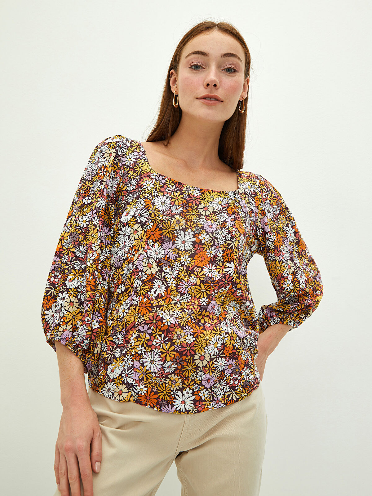 LCW CLASSIC Kare Yaka Çiçekli Uzun Kollu Viskon Kadın Bluz