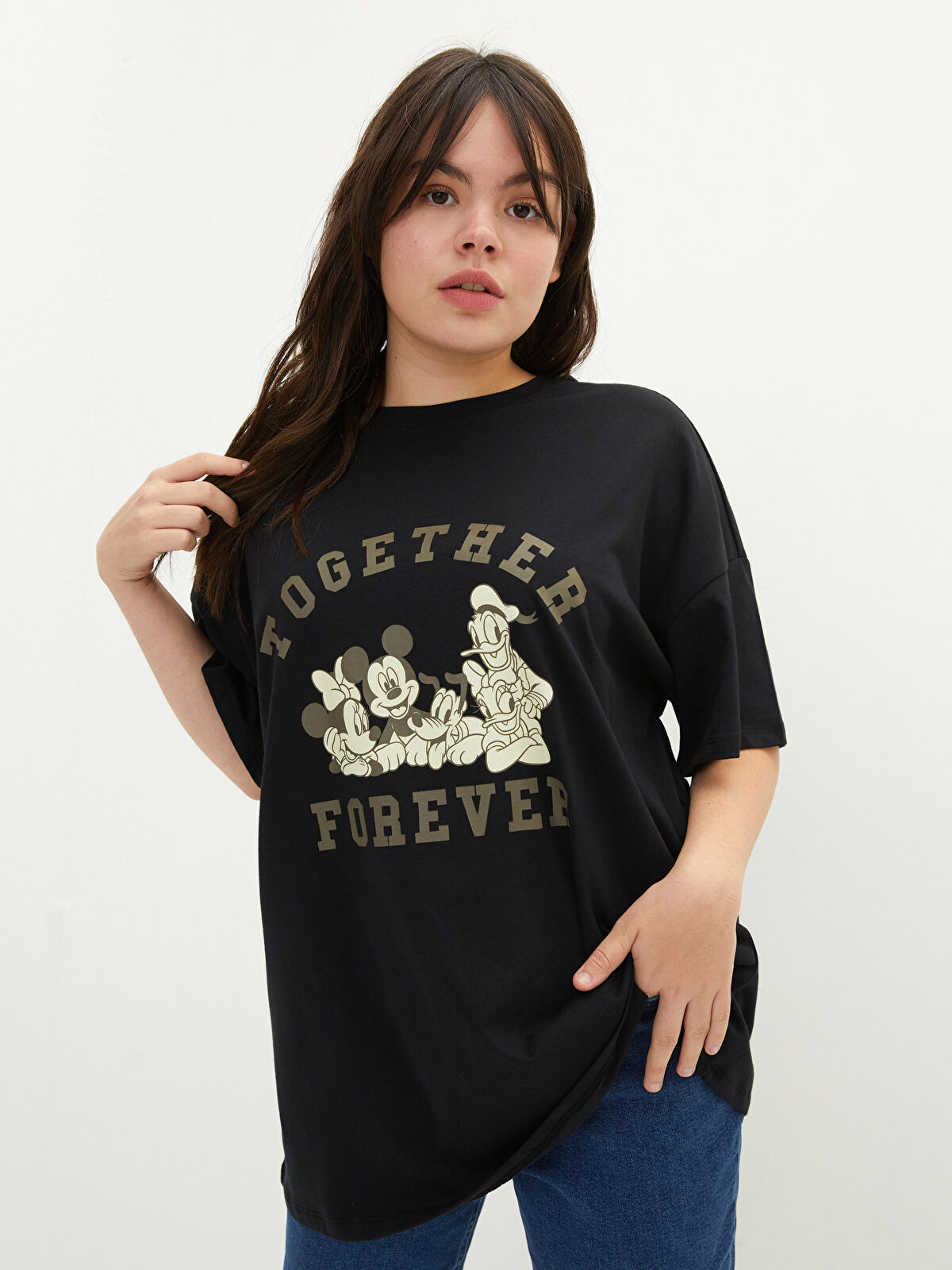 Büyük Beden Bisiklet Yaka Disney Baskılı Kısa Kollu Pamuklu Kadın Tişört