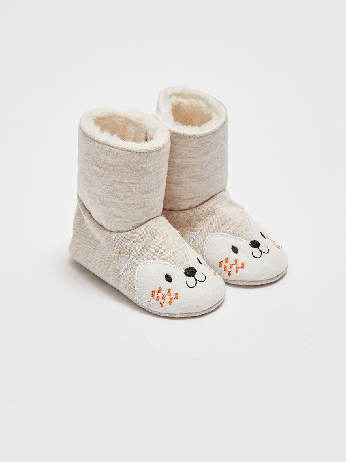 Nakış Detaylı Cırt Cırtlı Erkek Bebek Yürüme Öncesi Ev Botu Nakış Detaylı Cırt Cırtlı Erkek Bebek Yürüme Öncesi Ev Botu