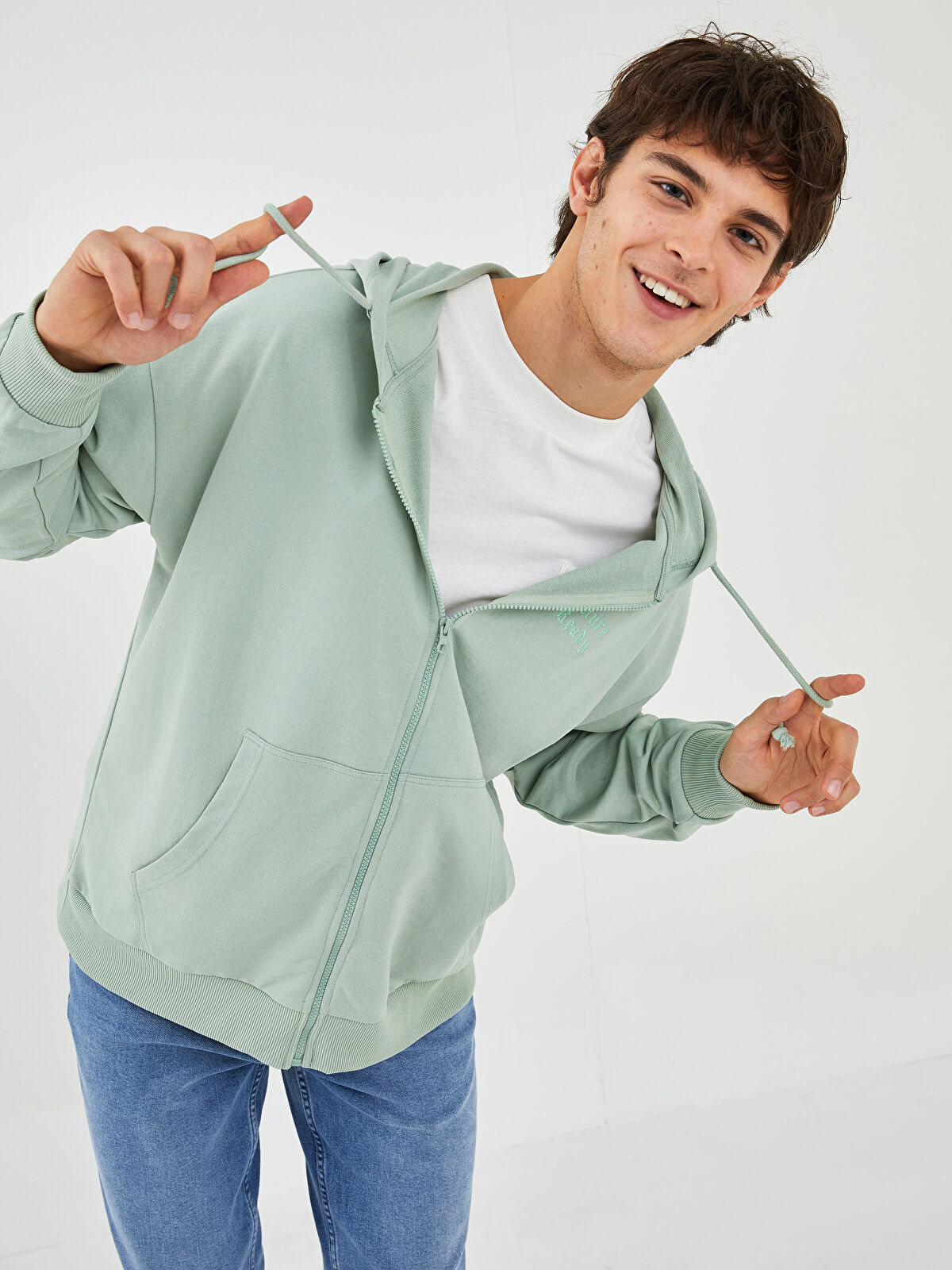 XSIDE Kapüşonlu Uzun Kollu Fermuarlı Erkek Sweatshirt XSIDE Kapüşonlu Uzun Kollu Fermuarlı Erkek Sweatshirt