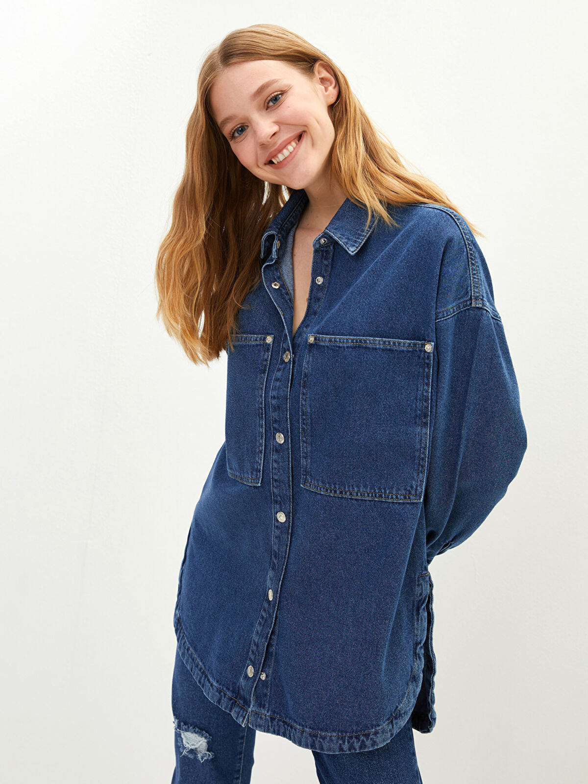 Gömlek Yaka Düz Cep Detaylı Uzun Kollu Rodeo Kadın Jean Ceket