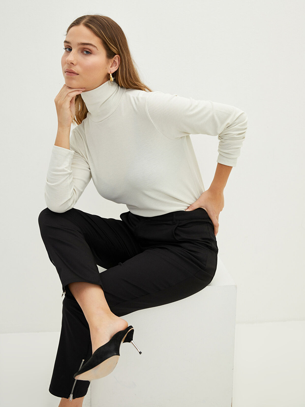 Büyük Beden Dik Yaka Düz Uzun Kollu Kadın Tişört