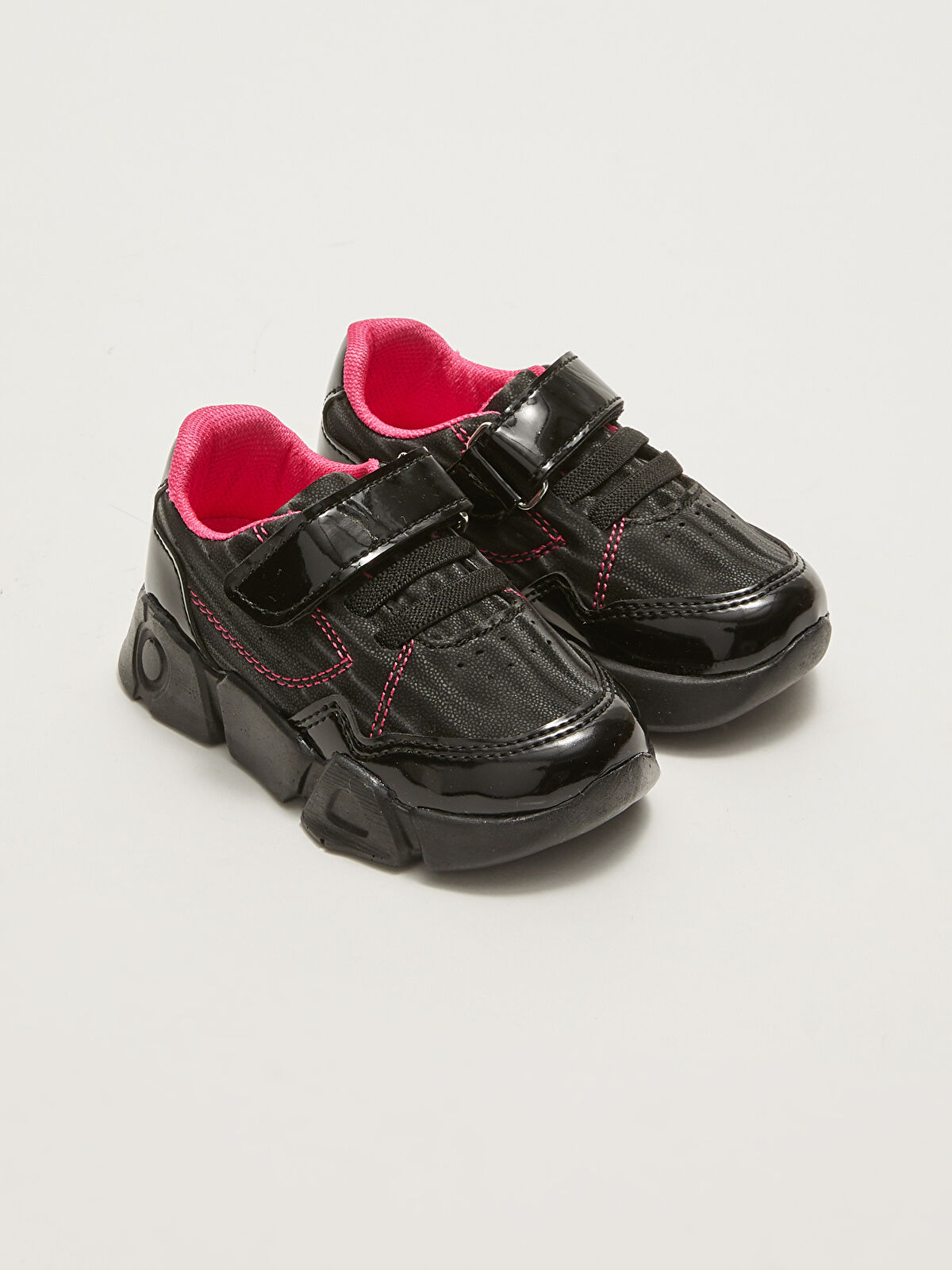Bağcık ve Cırt Cırtlı Kalın Taban Kız Bebek Spor Ayakkabı