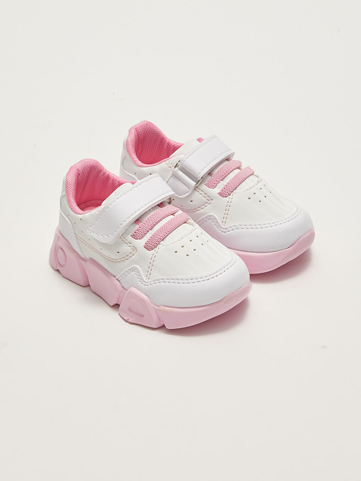 Bağcık ve Cırt Cırtlı Kalın Taban Kız Bebek Spor Ayakkabı