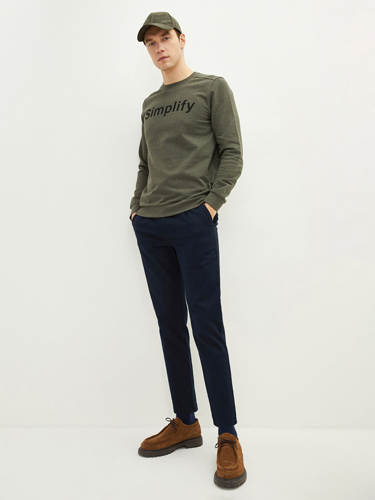 LCW CLASSIC Havuç Kesim Erkek Chino Pantolon LCW CLASSIC Havuç Kesim Erkek Chino Pantolon