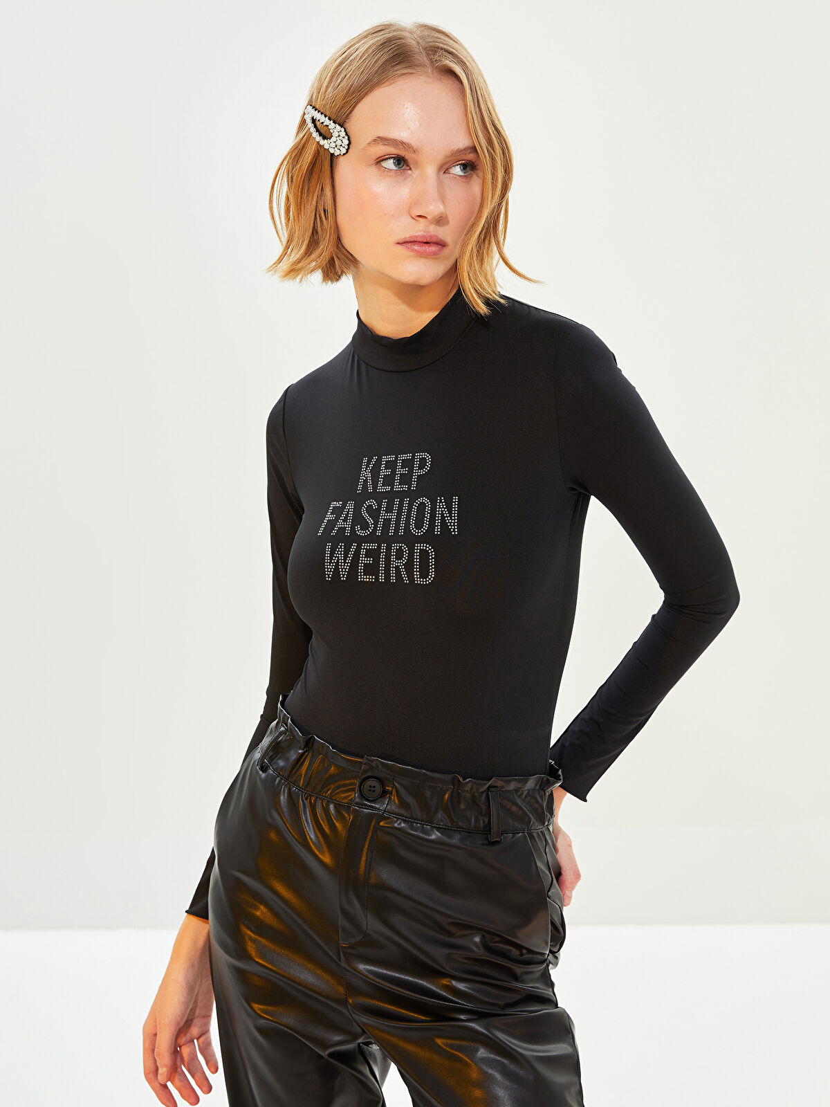 LCW CASUAL Bisiklet Yaka Taş Baskılı Uzun Kollu Çıt Çıtlı Kadın Bodysuit