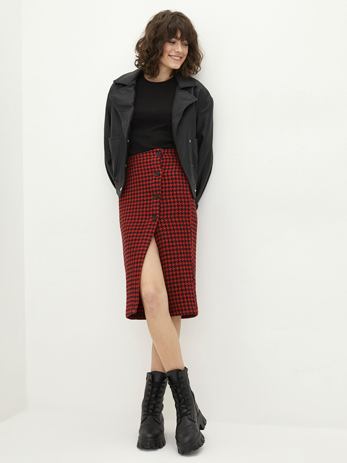 LCW CASUAL Beli Lastikli Kazayağı Desenli Gabardin Kumaş Kadın Kalem Etek LCW CASUAL Beli Lastikli Kazayağı Desenli Gabardin Kumaş Kadın Kalem Etek