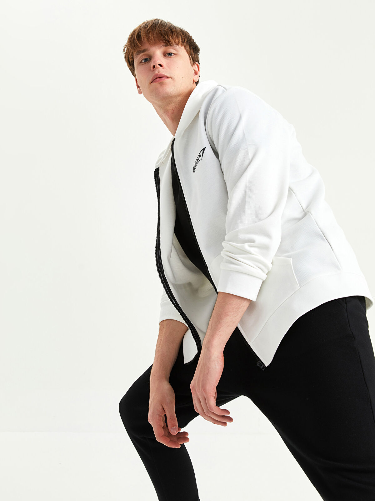 XSIDE Kapüşonlu Uzun Kollu Fermuarlı Erkek Sweatshirt XSIDE Kapüşonlu Uzun Kollu Fermuarlı Erkek Sweatshirt