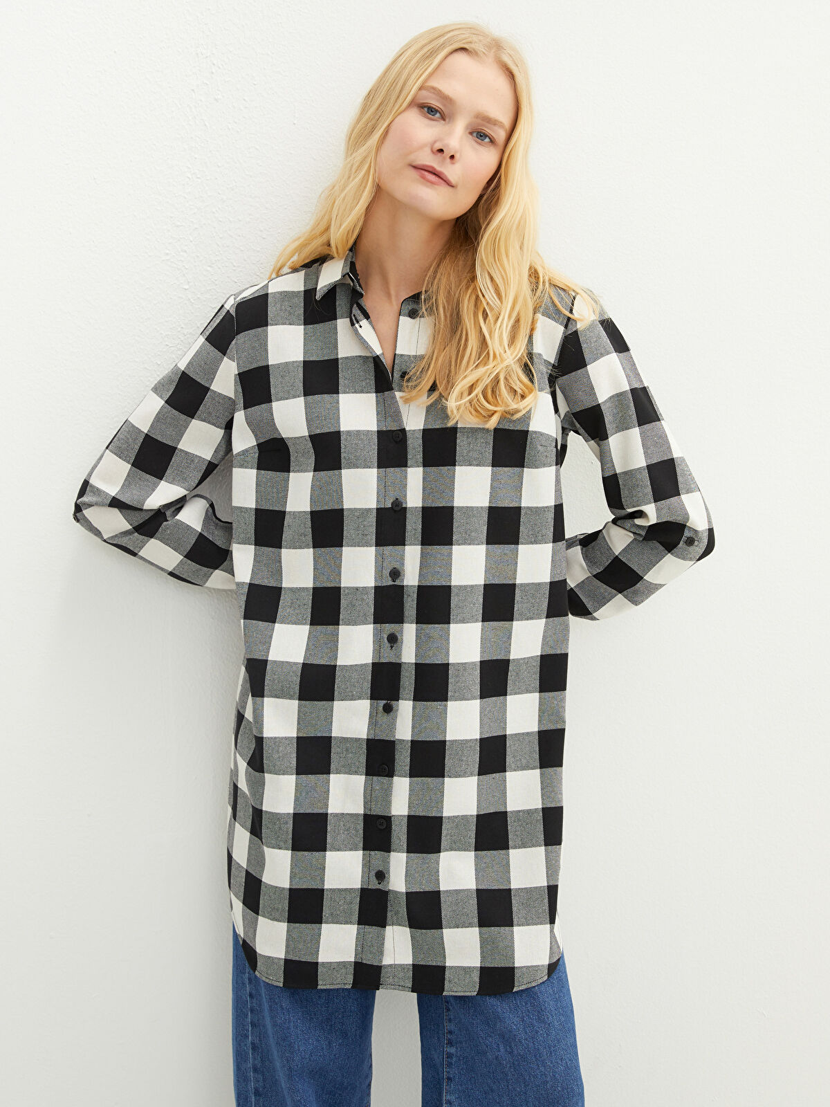 LCW CLASSIC Gömlek Yaka Ekose Uzun Kollu Gabardin Kumaş Kadın Tunik