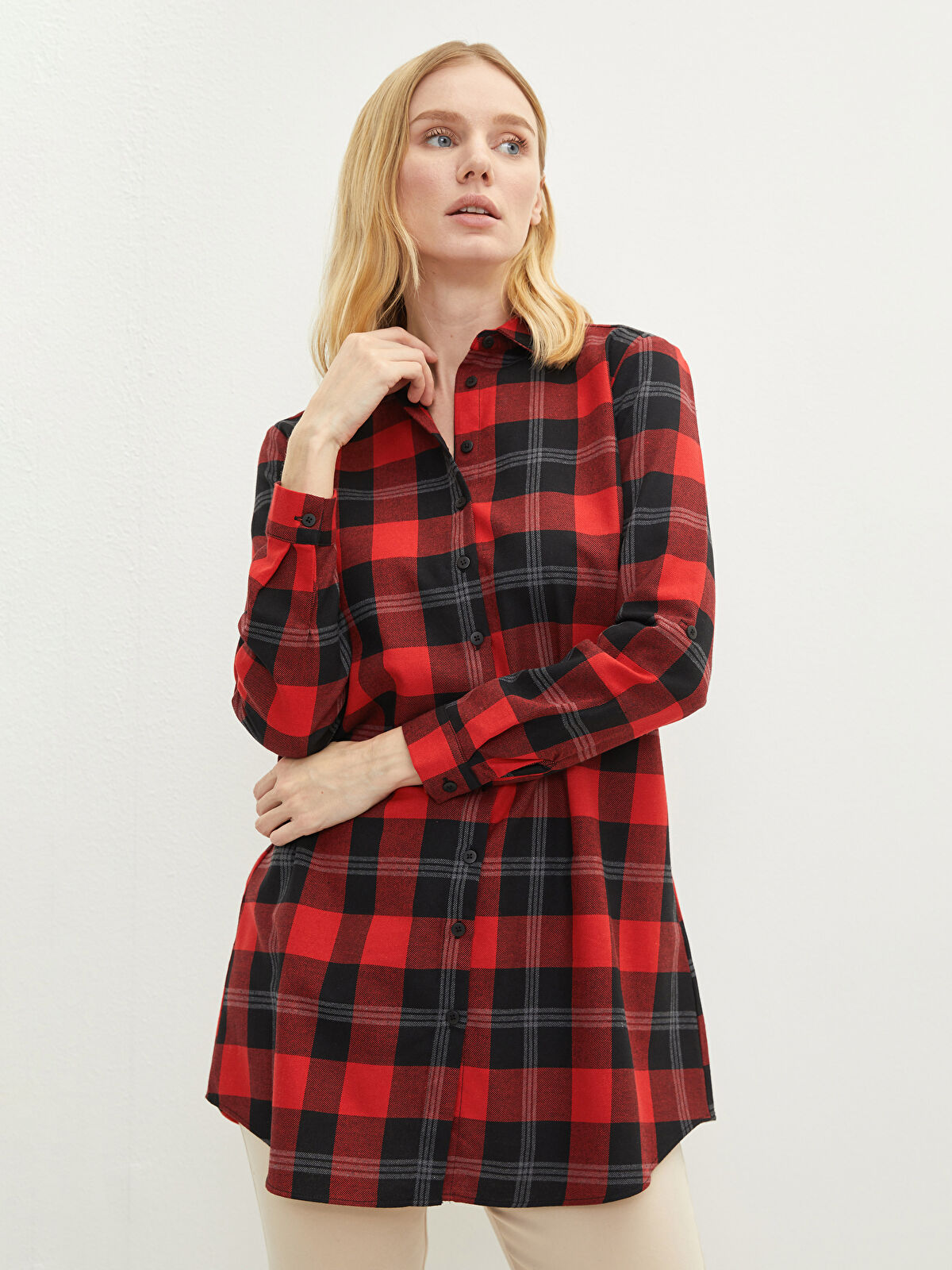 LCW CLASSIC Gömlek Yaka Ekose Uzun Kollu Gabardin Kumaş Kadın Tunik