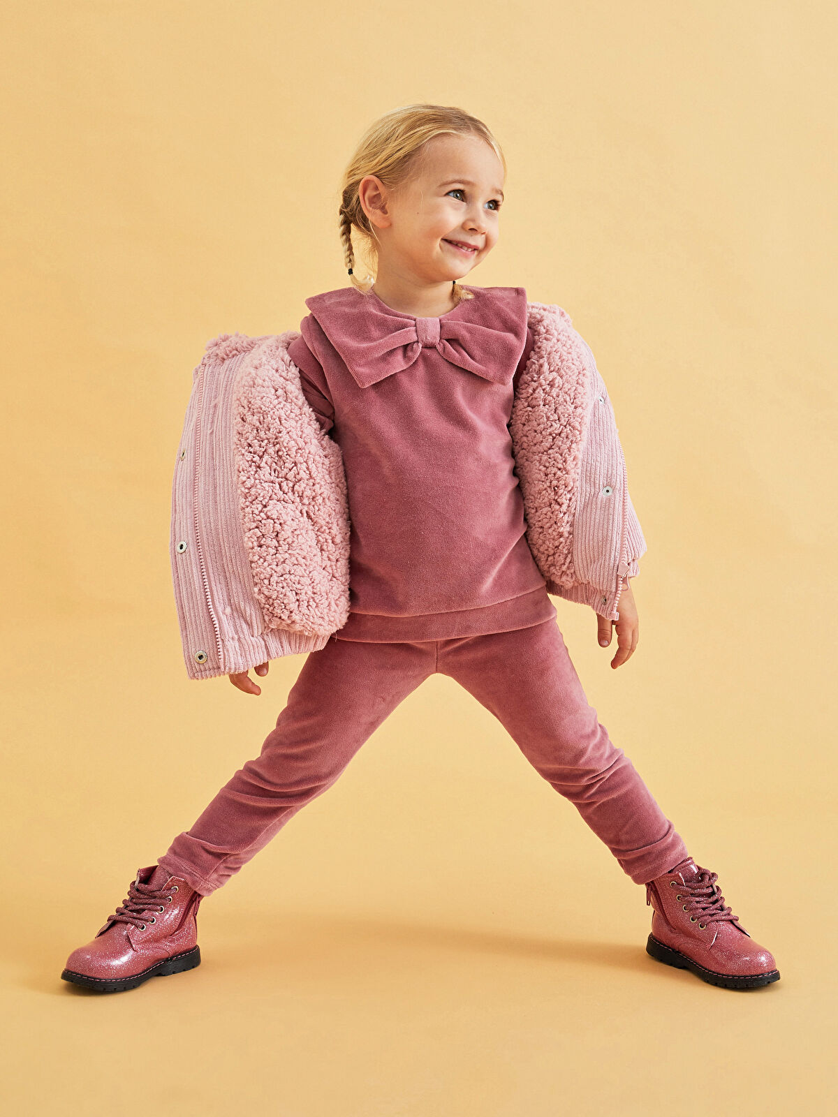 Bebe Yaka Uzun Kollu Basic Kadife Kız Bebek Sweatshirt ve Tayt 2'li Takım