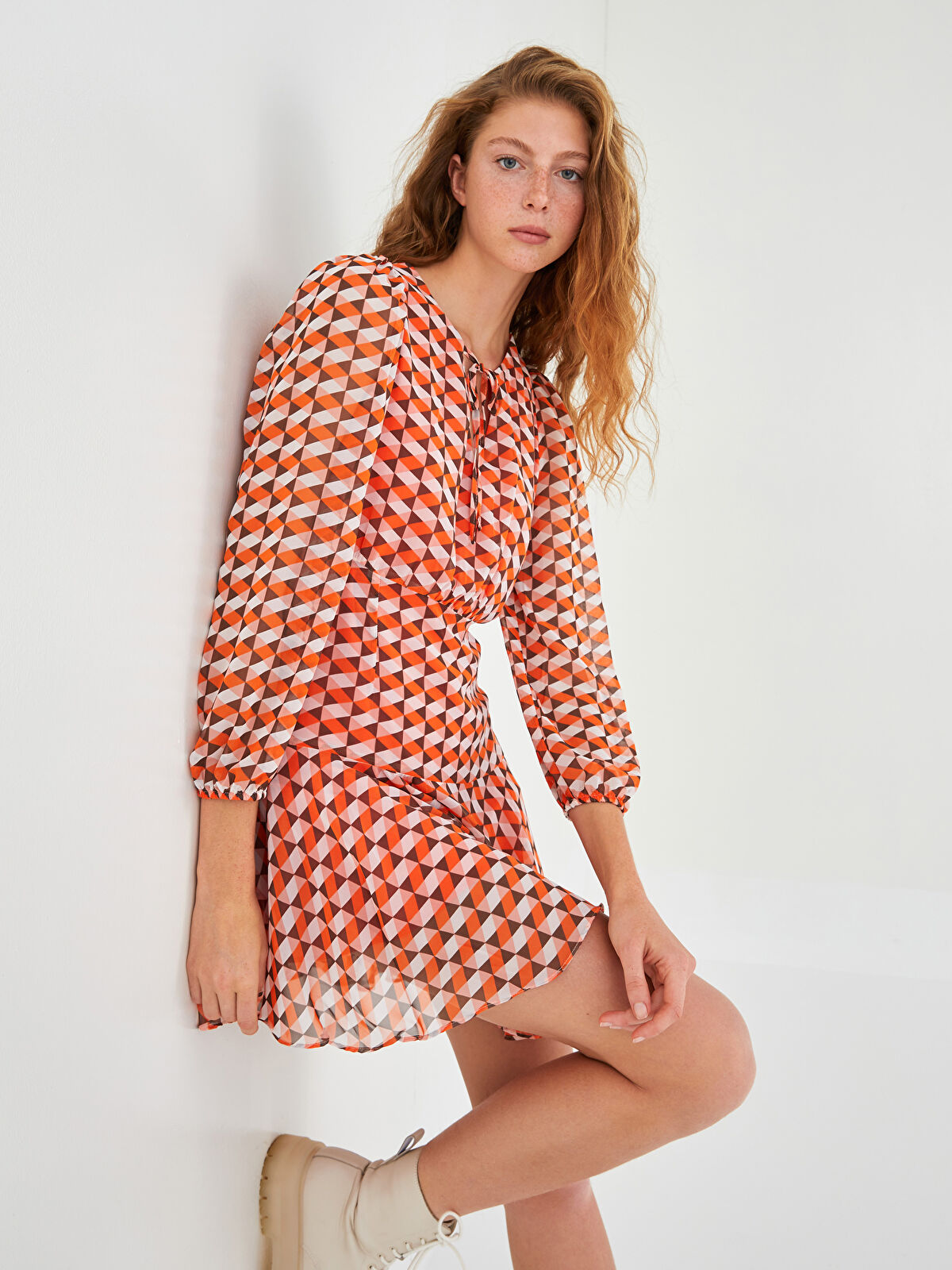 XSIDE Bağlamalı Yaka Desenli Uzun Kollu Şifon Kadın Elbise