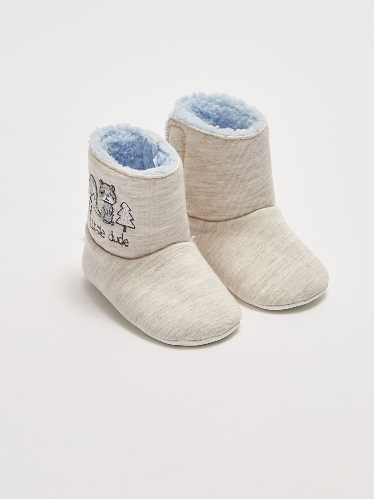 3D Aplike Nakış Detaylı Cırt Cırtlı Yürüme Öncesi Erkek Bebek Ev Botu 3D Aplike Nakış Detaylı Cırt Cırtlı Yürüme Öncesi Erkek Bebek Ev Botu