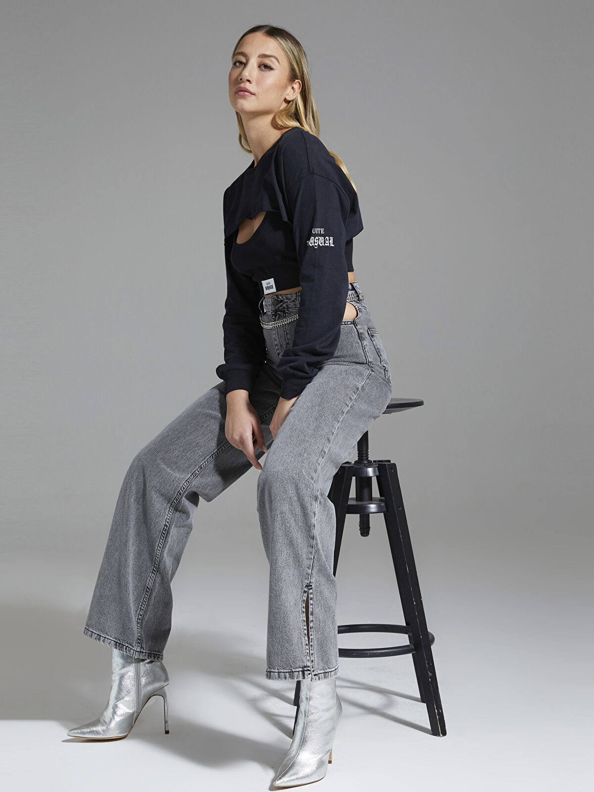 X-SIDE x Aleyna Kalaycıoğlu Kadın Jean Pantolon - Beli Pencere Detaylı Rahat Kalıp Geniş Paça