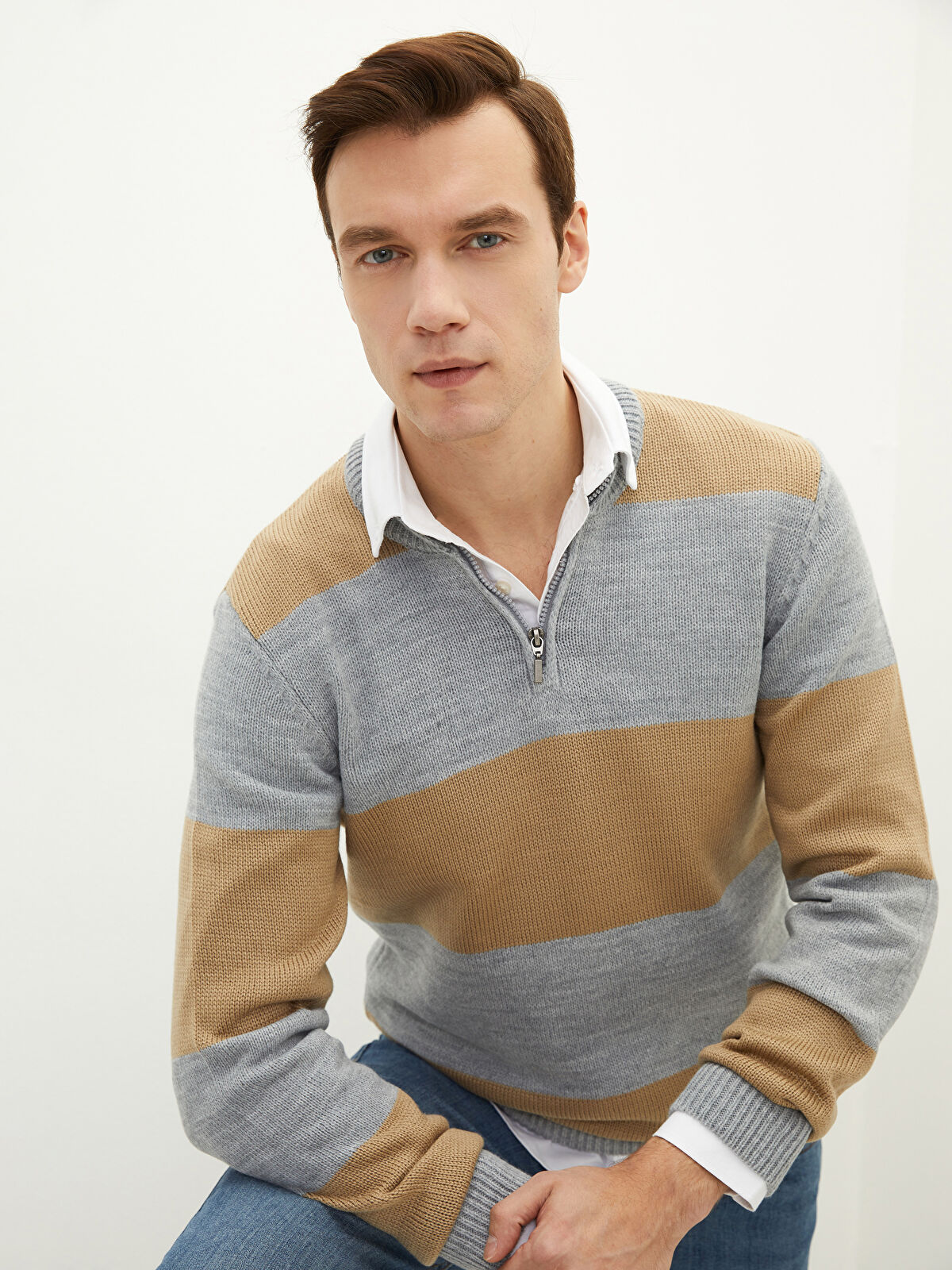 LCW CLASSIC Dik Yaka Uzun Kollu Renk Bloklu Erkek Triko Kazak