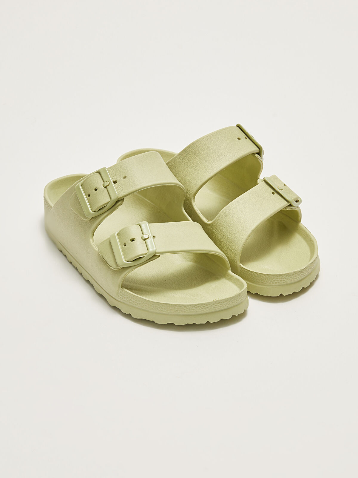 Çift Bantlı Toka Detaylı Kadın Plaj Terliği