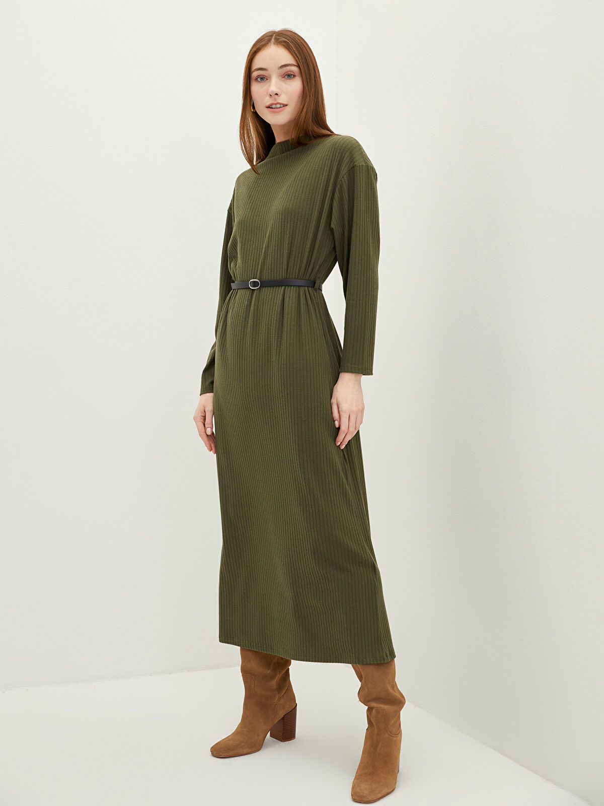 LCW CLASSIC Dik Yaka Düz Uzun Kollu A Kesim Kaşkorse Kumaş Kadın Elbise