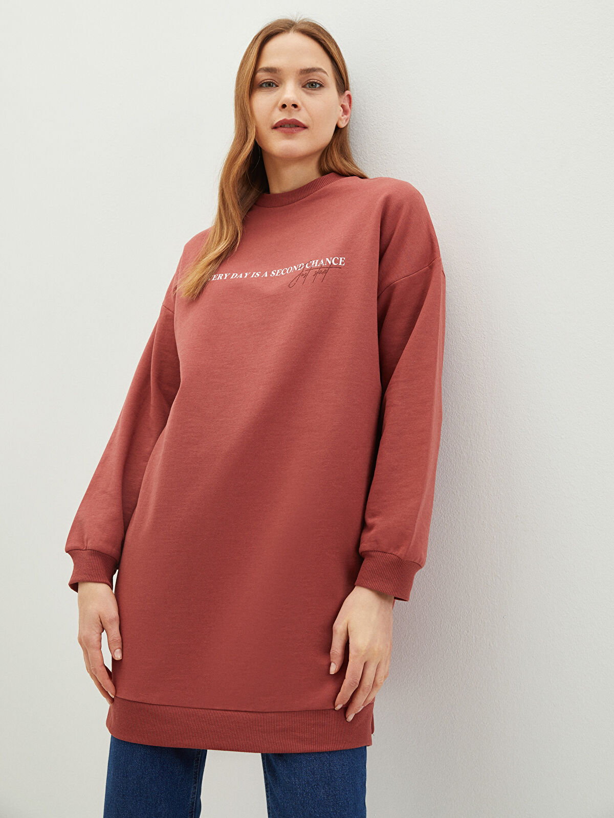 MODEST Bisiklet Yaka Yazı Baskılı Uzun Kollu Oversize Kadın Tunik